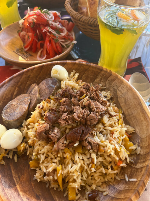 Kafe Wow Plov, Türkistan eyaleti, foto