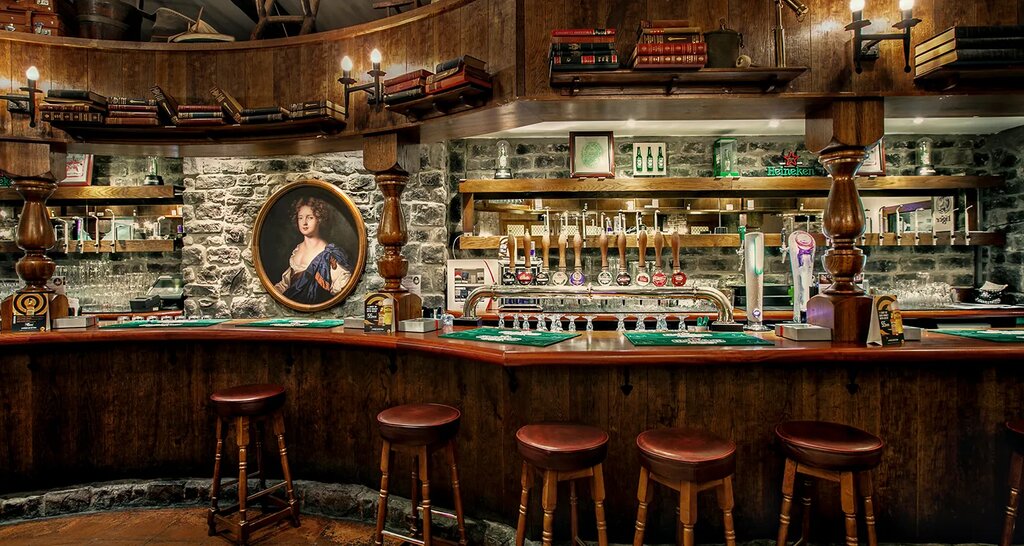 Bar Nell Gwynne Welsh Pub, Dubai, foto