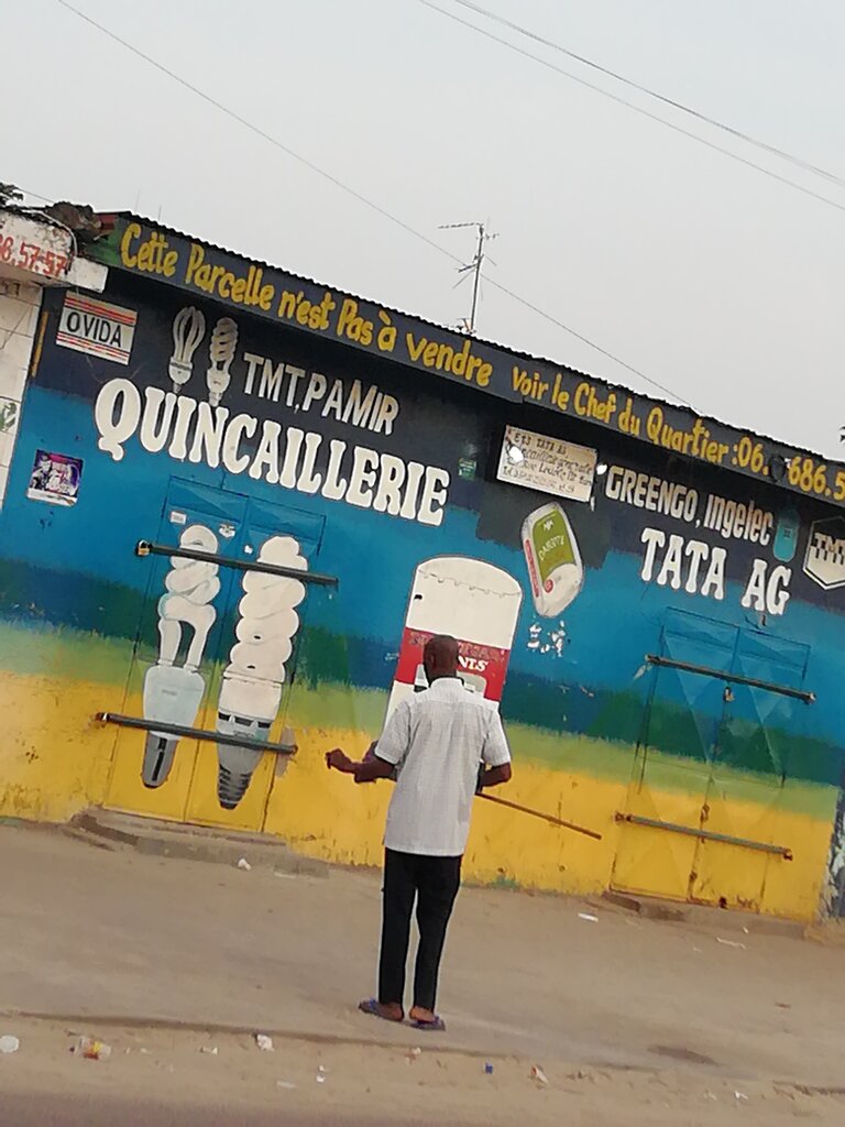 Lamba ve avize mağazaları Tmt Pamir, Brazzaville, foto