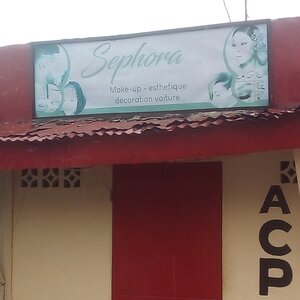 Sephora (Brazzaville, Commune de Moungali, Rue de Franceville), güzellik salonu  Brazzaville'den