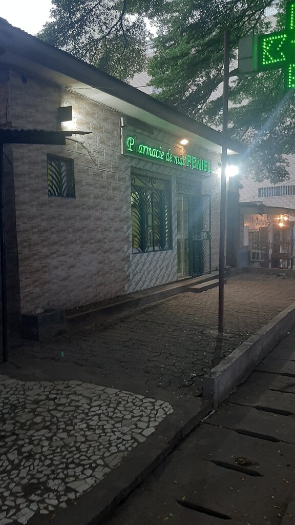 Eczaneler De Nuit Peniel, Brazzaville, foto