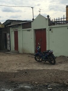El-Enjoy (Brazzaville, Commune de Poto-Poto), güzellik salonu  Brazzaville'den