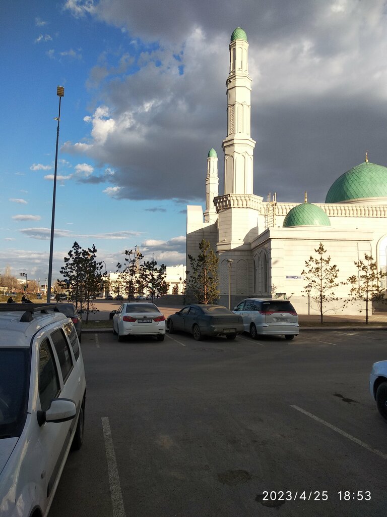 Cami Rahymqyzy Raisa Ana meshiti, Astana, foto