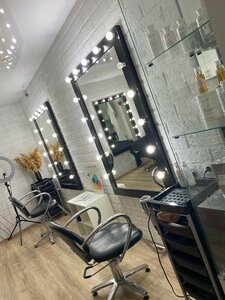 HairHit (Metallurgov Avenue No:11), güzellik salonu  Yartsevo'dan