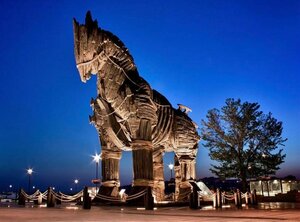 Truva Heykeli (Çanakkale, İskele Meydanı), anıt, heykel  Çanakkale'den