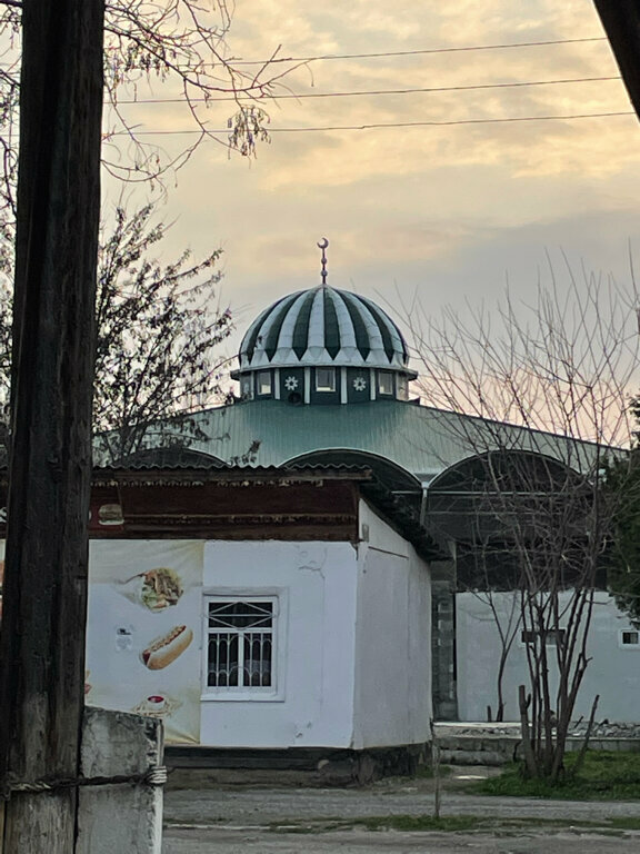 Cami Центральная мечеть села Отуз-Адыра, Oş İli, foto