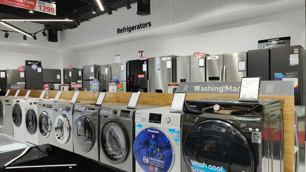 Elektrik ve elektrikli ürün mağazası Emax, Dubai, foto