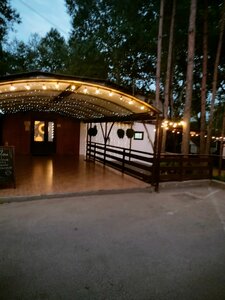 777 (Pervomayskaya ulitsa No:160А), kafe  Hadyjensk'ten
