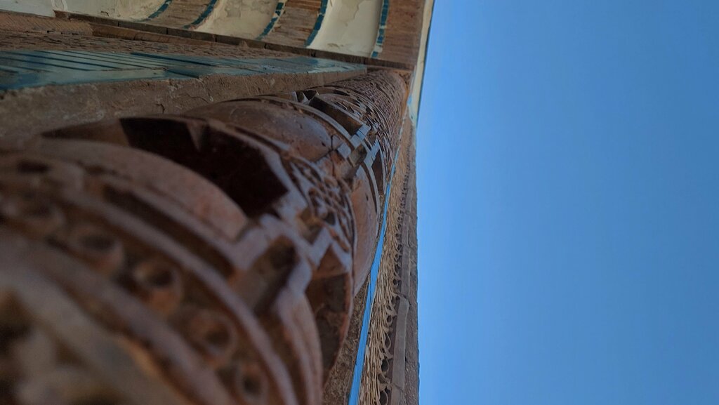 Turistik yerler Мавзолей Мухаммада Башоро, Suğd (Sogd) ili, foto