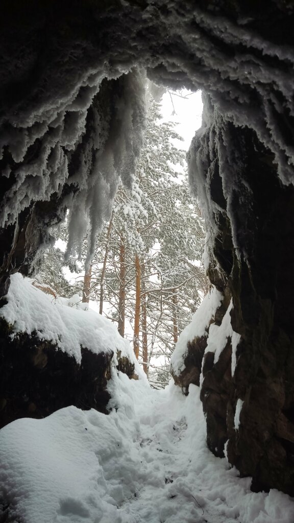 Doğa Пещера Лисья, Krasnoyarski krayı, foto