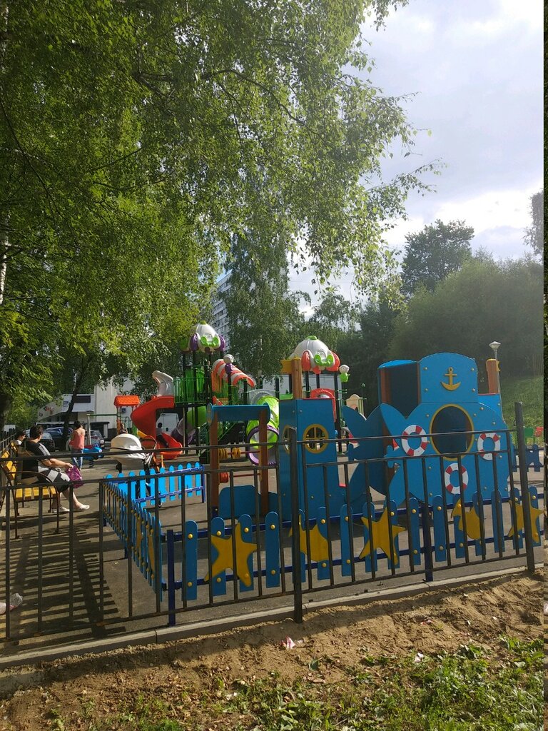 Oyun alanı Playground, Moskova, foto