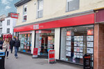 Taylors Sales and Letting Agents Bicester (England, Oxfordshire County, B4100), arazi dizisi