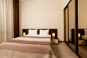 Kompleks Senator Apartments City Center (Pyrohova Street No:6), otel  Kiev'den