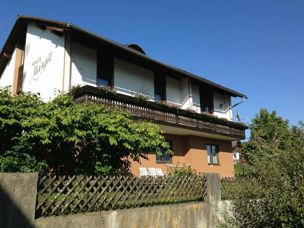 Otel Haus Margit, Schiefling am See, foto