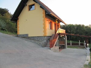 Holiday Home Češnovar (Krško, Raka), otel  Dünya'dan