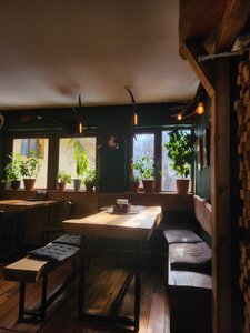 Дом Лесника (Komsomolskiy pereulok No:2), kafe  Soçi'den
