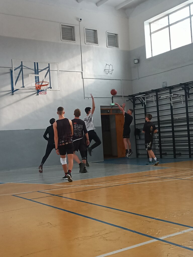 Ortaokul Средняя школа № 2, Partizansk, foto
