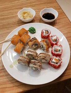 Ionoto sushi (Severnaya Street No:9А, Podolsk), suşi restoranı  Podolsk'tan