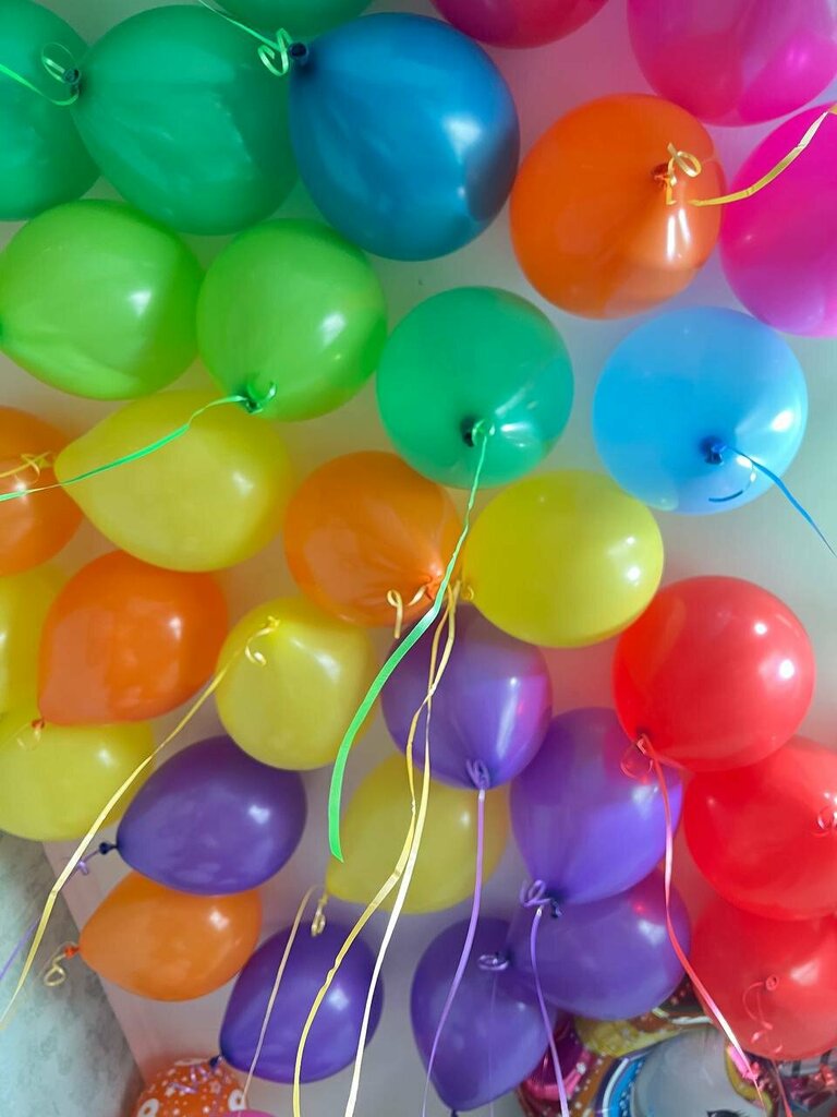 Kutlama ürünleri Bubble Gum, Himki, foto