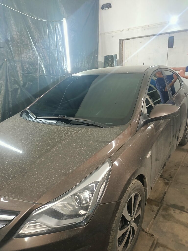 Araç camlarının renklendirilmesi Lux vkys, Podolsk, foto