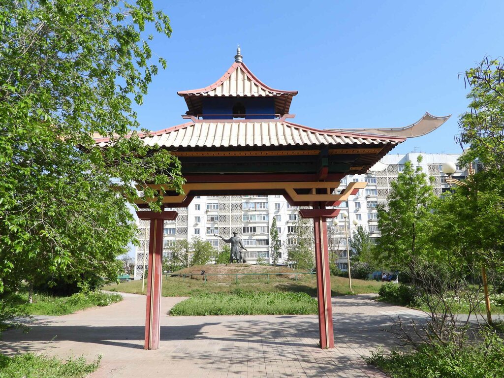 Park, sokak heykeli Хозяин степи, Elista, foto