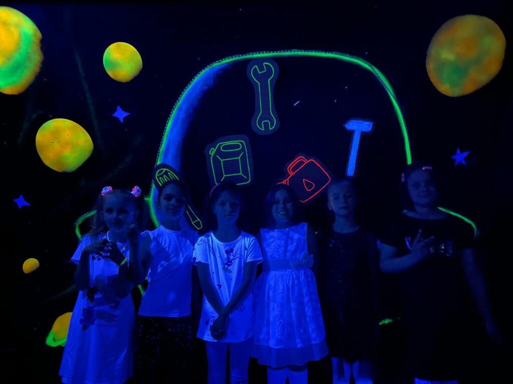 Çocuklar için kutlama organizasyonları Cosmokvest, Kaliningrad, foto