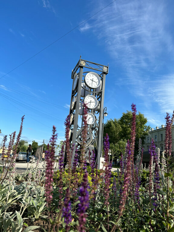 Turistik yerler Часы, Saint‑Petersburg, foto