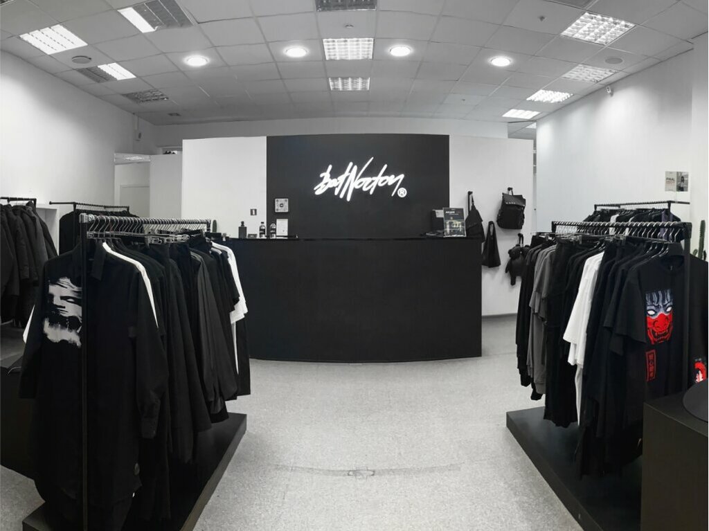 Giyim mağazası Bat Norton, Yekaterinburg, foto