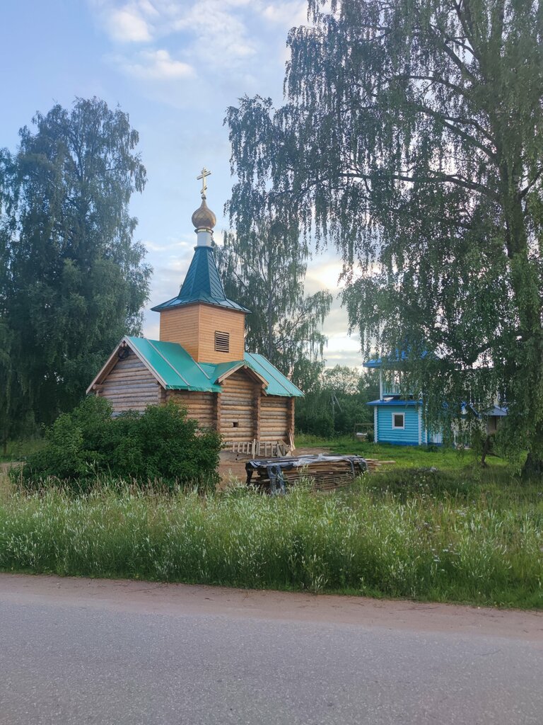 Şapel, haç anıtı Часовня Покрова Пресвятой Богородицы, Vologodskaya oblastı, foto