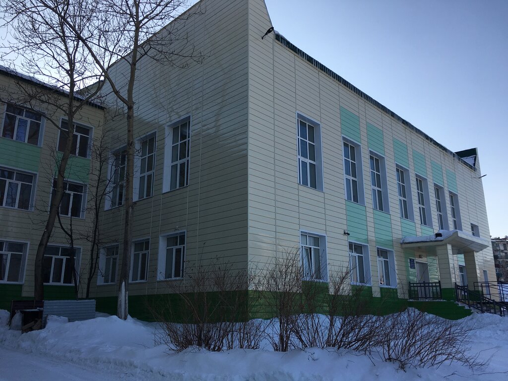 Ortaokul Средняя общеобразовательная школа № 1, Holmsk, foto