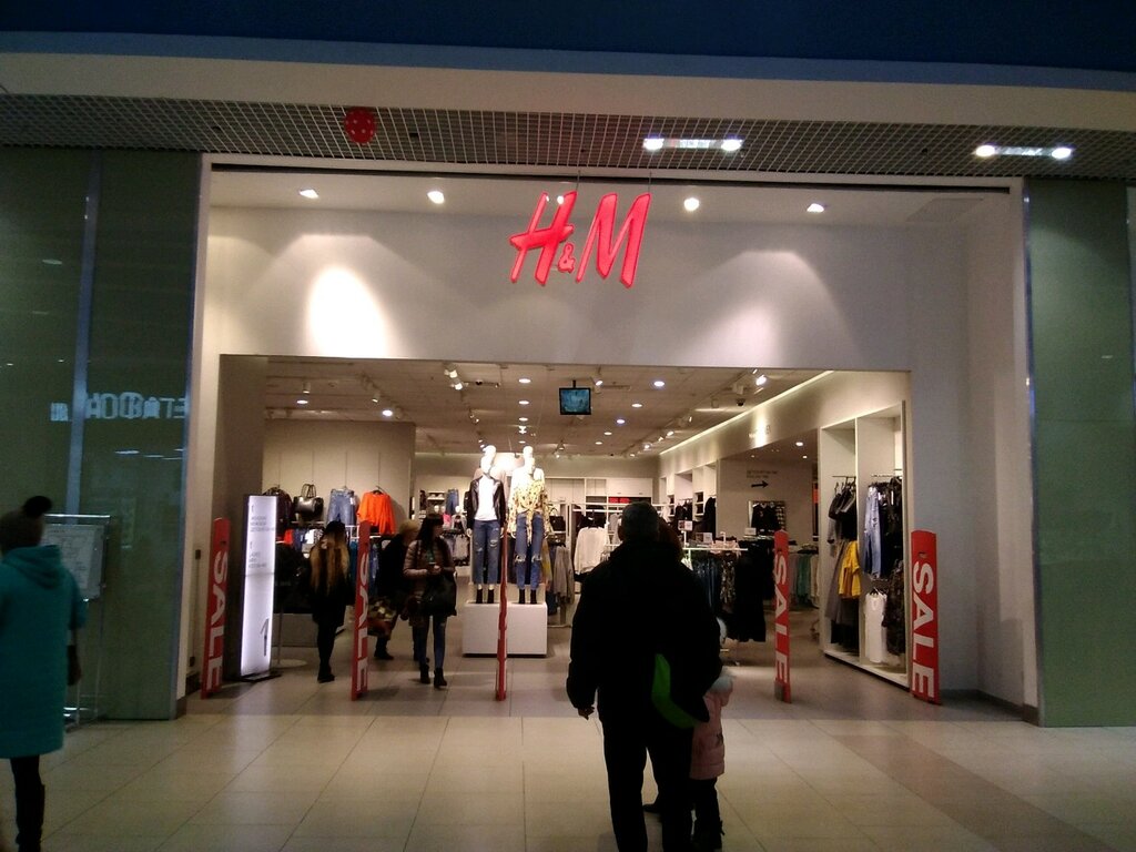 Giyim mağazası H&M, Soçi, foto