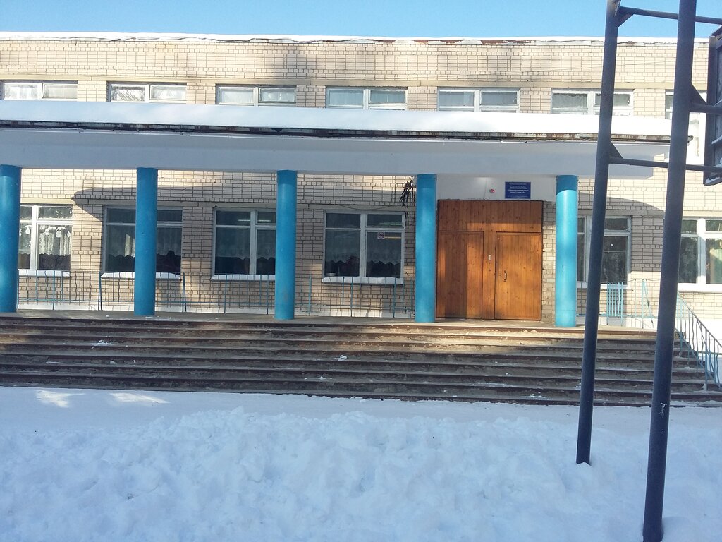Ortaokul Dubrovskaya Osnovnaya Obshcheobrazovatelnaya shkola Vologodskogo Munitsipalnogo rayona, Vologodskaya oblastı, foto