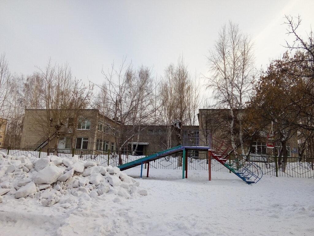 Anaokulları Munitsipalnoye byudzhetnoye doshkolnoye obrazovatelnoye uchrezhdeniye detsky sad kombinirovannogo vida № 102, Bratsk, foto