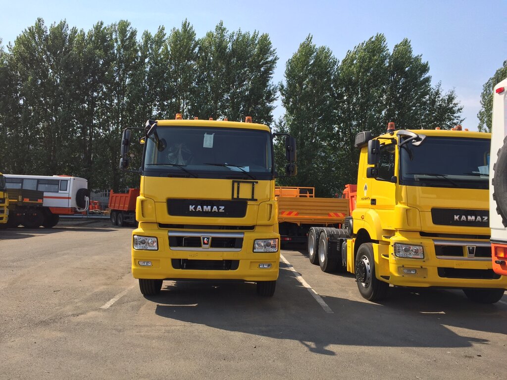 Özel üretim araç ve ekipmanları Chelnyavtokam, Naberejniye Çelny (Yar Çallı), foto
