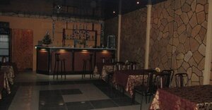 U Vadima (ulitsa Gagarina No:2А), kafe  Novokuybyşevsk'ten