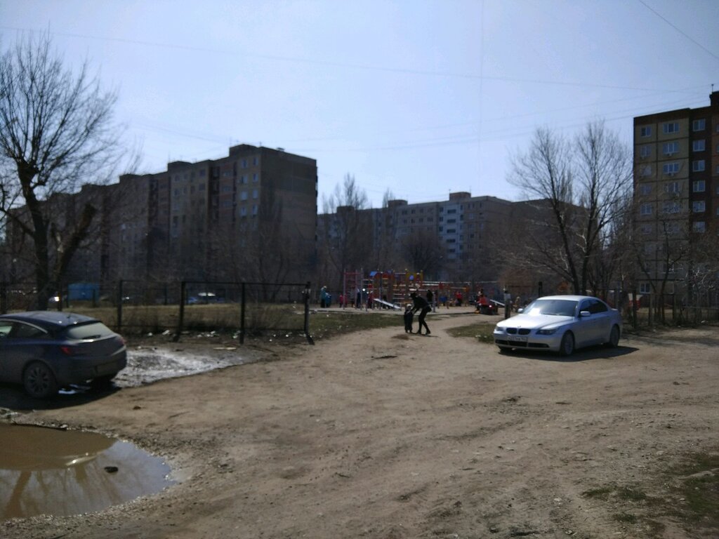Oyun alanı Playground, Saratov, foto