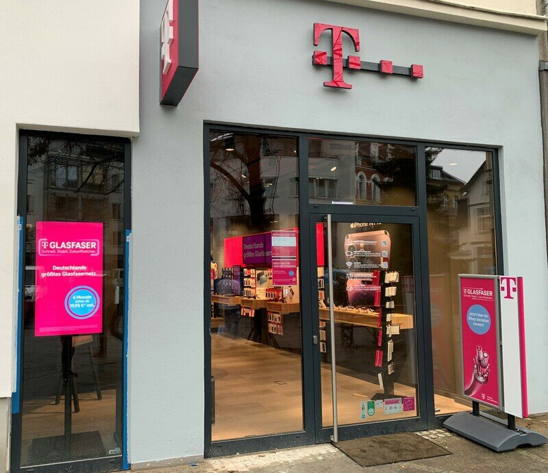 Cep telefonu ve aksesuarları satış mağazaları Telekom Shop, Bad Neuenahr‑Ahrweiler, foto