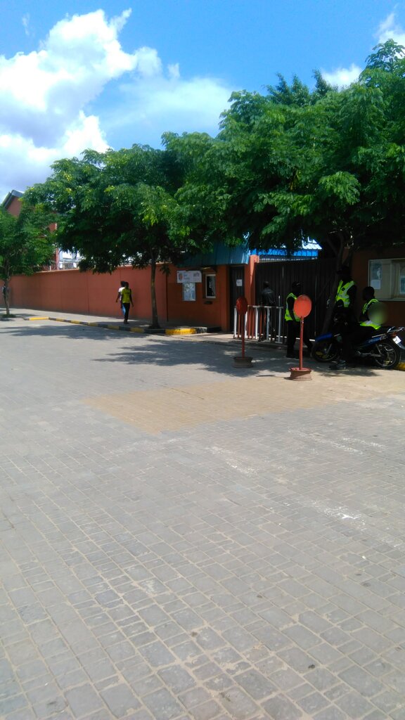 Özel okul Lycée Français Saint-Exupéry de Brazzaville, Brazzaville, foto