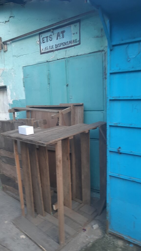 Tapu ve kadastro Ets A. T, Brazzaville, foto