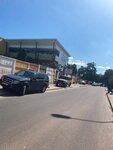 American international school (Brazzaville, Commune de Bacongo, Avenue du Général de Gaulle), ortaokul  Brazzaville'den