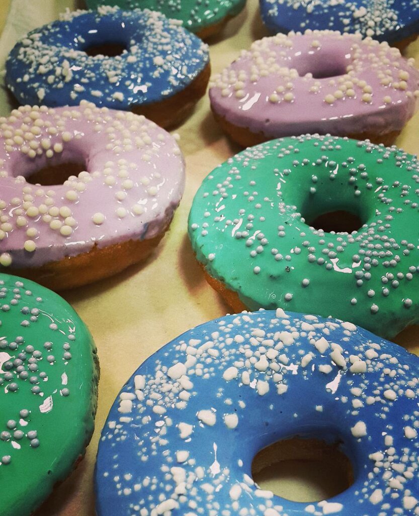 Kahve dükkanları Korolevstvo Ponchikov, Jukovski, foto