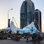 ImperialTent (ulitsa Pronina No:131), çerçeve ve çadır yapıları  Kondrovo'dan