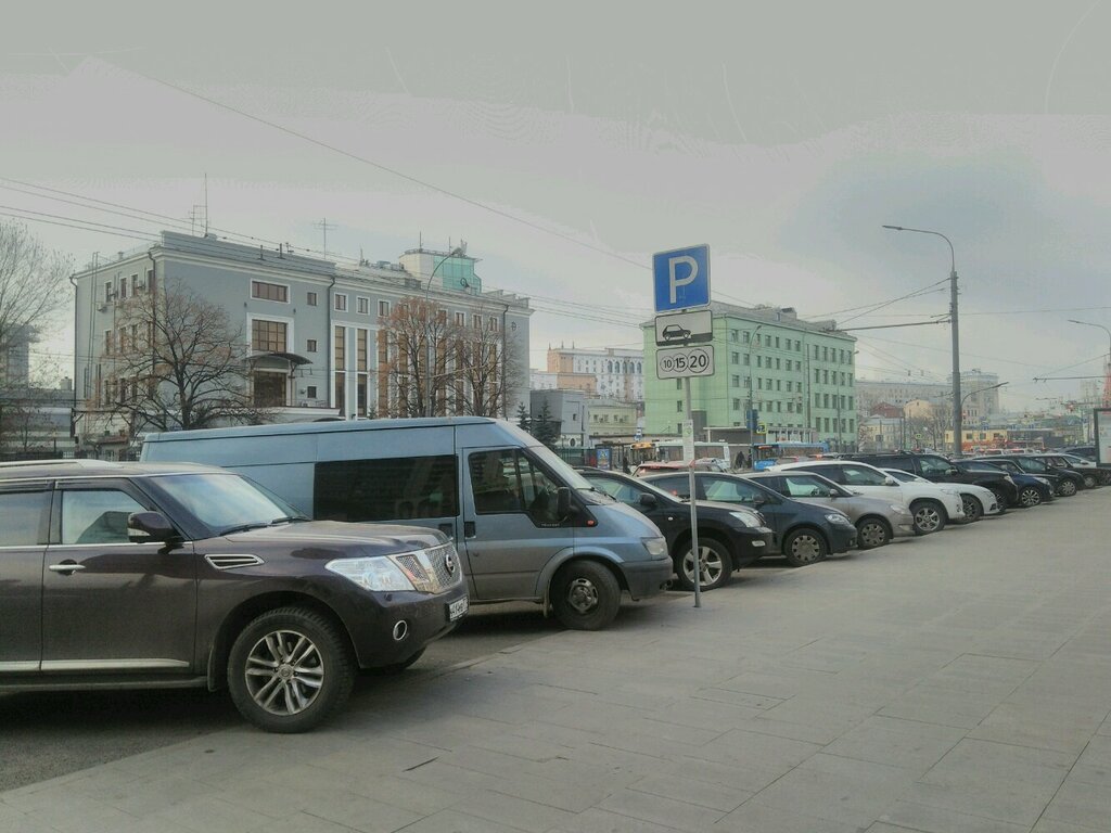 Otoparklar Парковка при ТЦ Таганка, Moskova, foto