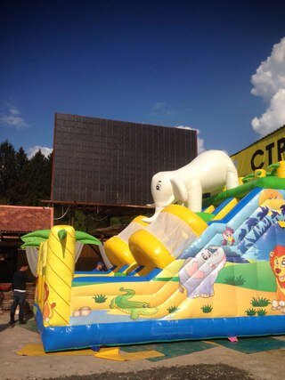 Pazarlar ve çarşılar Zabava, Moskova, foto