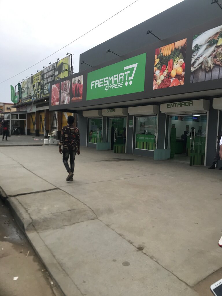 Süpermarket Fresmart, Loanda, foto