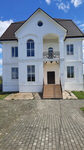 Private art gallery (Strelkovaya ulitsa No:9), sergi salonları, galeriler  Mojaysk'tan