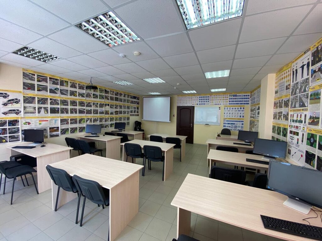 Sürücü kursları Avtoshkola Glavnaya doroga, Volgograd, foto