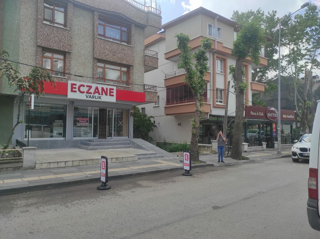 Eczaneler Varlık Eczanesi, Ankara, foto