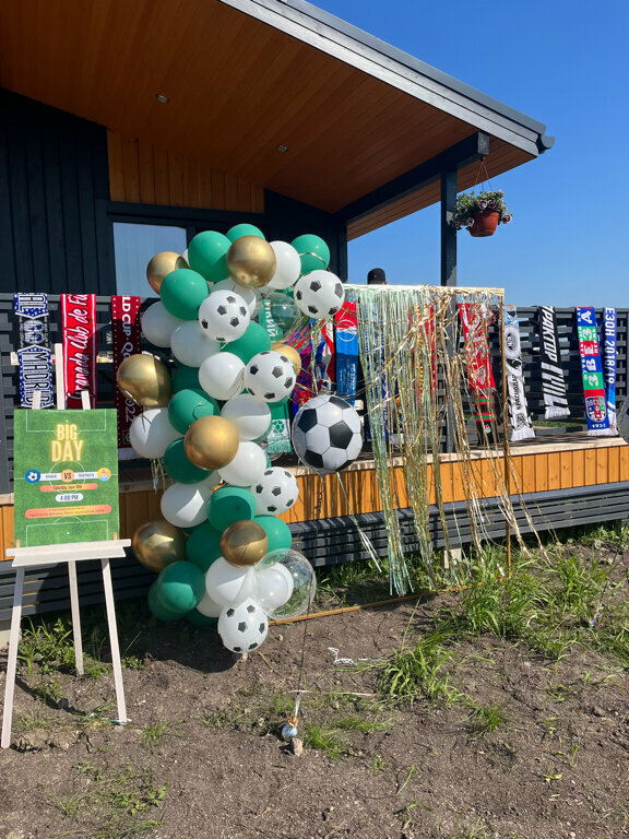 Kutlama ürünleri Lapkinshar, Saint‑Petersburg, foto