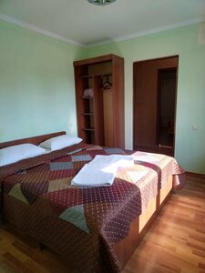 Green Guest house (Sukhumskaya ulitsa No:9), otel  Gagra'dan